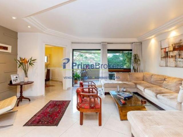 Apartamento, 200m² 4 Dormitórios, 4 Suítes, 3 Vagas, Varanda com Vista Moema