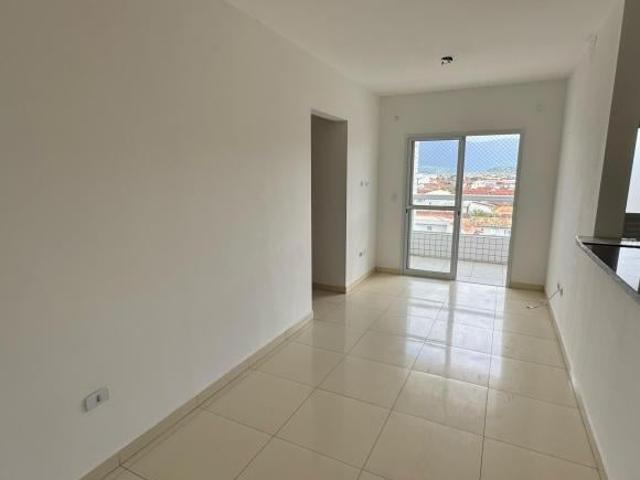 Apartamento 200mts da praia no Maracanã em Praia Grande SP