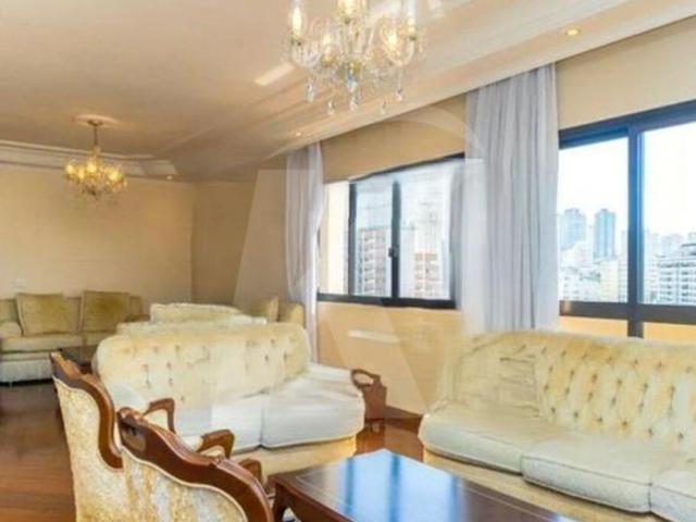 Apartamento 204 m² à Venda ? 4 Quartos, 2 Suítes, 3 Vagas
