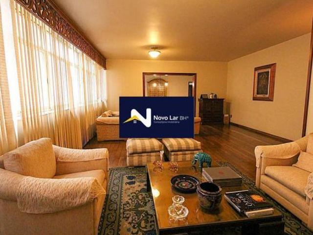 Apartamento 205m², 5 quartos, 2 suítes, 3 vagas no Santo Antônio