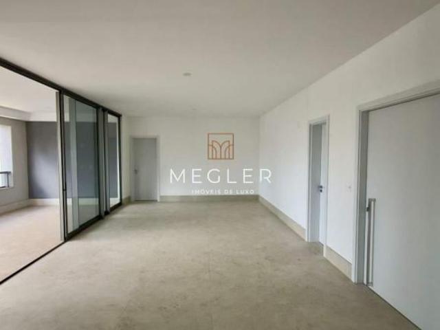 Apartamento 208 m² Venda | 4 suítes | 6 banheiros | 4 vagas | Vale do Sereno
