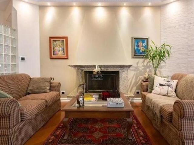 Apartamento 208 metros quadrados, 3 vagas de garagem, 4 dormitórios 2 suítes