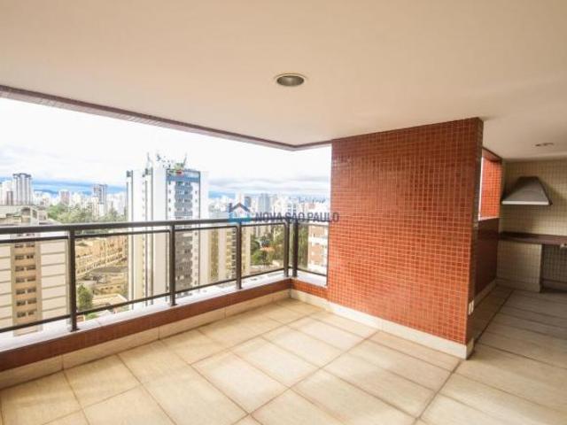 Apartamento. 208m². 4 suítes. 4 vagas. Vago. Vila Mariana