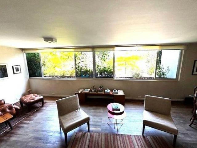 Apartamento 210m, sala 3 ambientes, 4 quartos, 1 suíte, 2 vagas Higienópolis