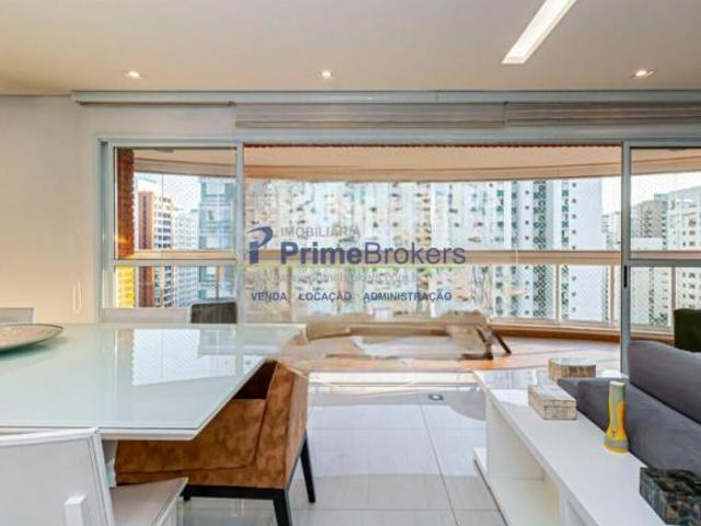 Apartamento, 210m² 3 Dormitórios, 3 Suítes, 4 Vagas, 2 Salas Moema