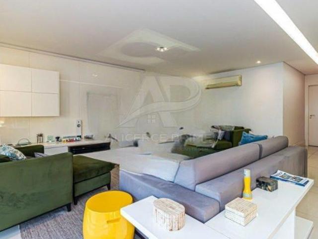 Apartamento 210m² | 3 suítes | 4 vagas | Alto padrão | Próx. Parque Ibirapuera | Moema