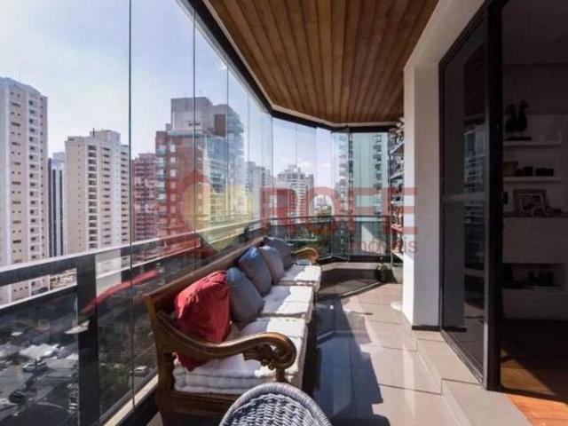 Apartamento, 212 m² venda ou aluguel em Moema São Paulo