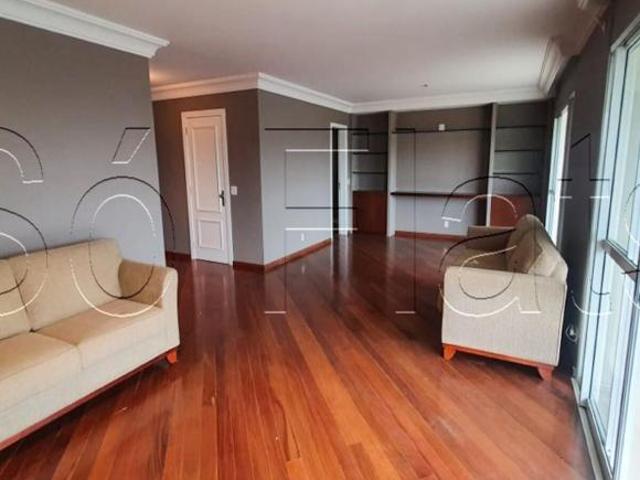 Apartamento 212m² Vila Nova Conceição | 4 suítes, piscina privativa e 4 vagas