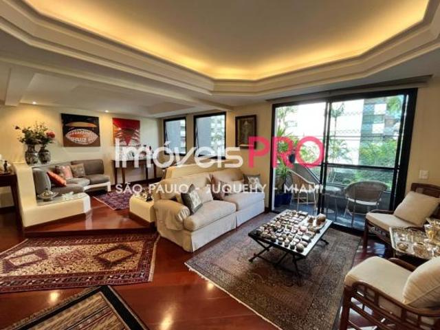 Apartamento 212m² 4 Dormitórios para Venda em Moema Pássaros