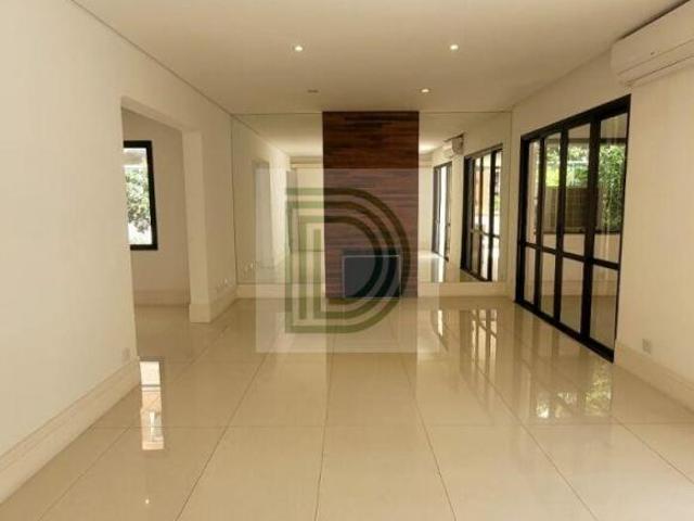 Apartamento 213 m², 3 dormitórios, sendo 2 suítes, 4 vagas Vila Andrade
