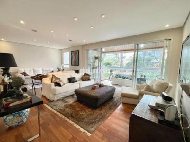 Apartamento 214 m², Perdizes, 4 Dormitórios sendo 3 Suítes, 3 vagas de garagem