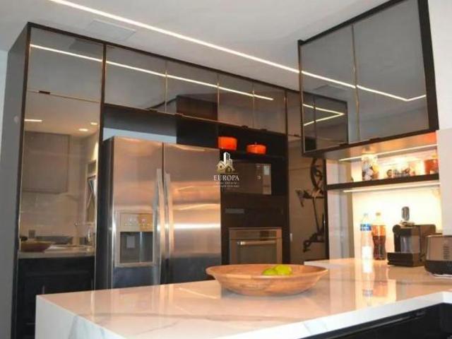 Apartamento 216m² à venda, 4 quartos, sendo 3 suítes Vila Mariana