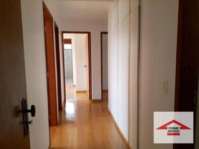 Apartamento, 220 m2, 4 dormitórios