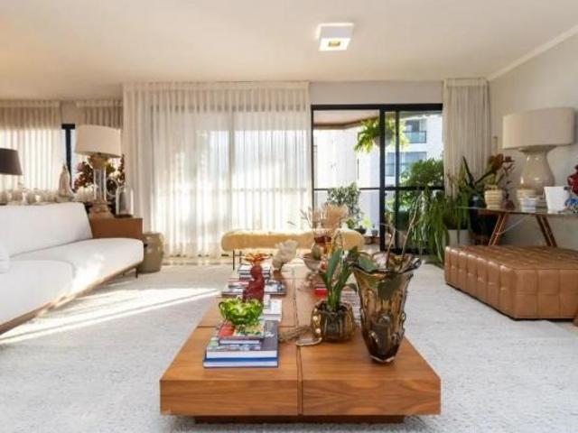 Apartamento 222M², 1 Por Andar, 3Q, 3 Suítes, 5 Banheiros, Lavabo, 1 Vaga, Piscina, Academia, Playgr