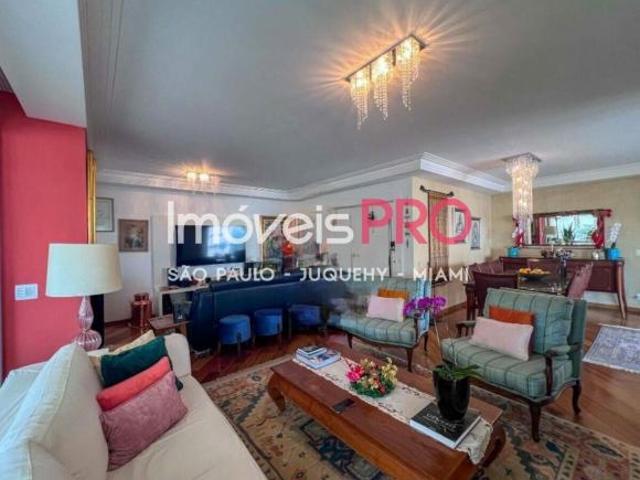 Apartamento 223m² 4 dormitórios, 4 vagas de garagem no Campo Belo