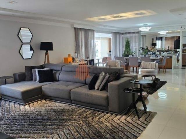 Apartamento 224m² com 3 suítes à Venda no Tatuapé