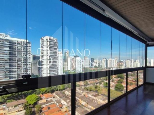Apartamento 225m², 1 por andar, 3 suítes e vista para a Ponte Estaiada