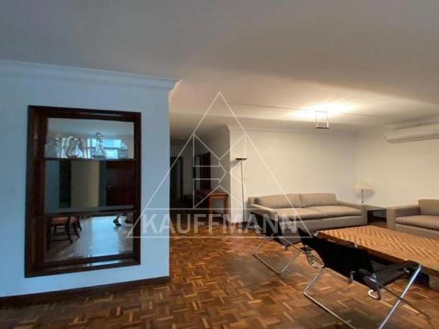 Apartamento 226m2, 3 quartos, 2 vagas, para reforma,Jardim América