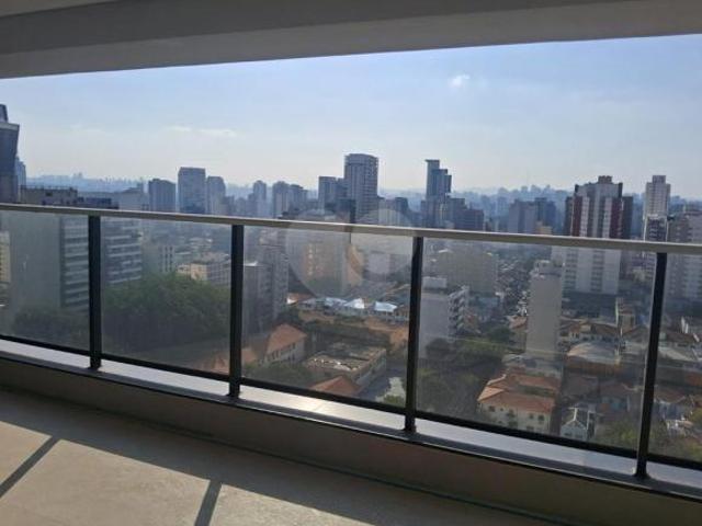 Apartamento 230m² com 4 suítes 3 vagas garagem Pinheiros