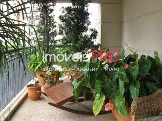 Apartamento 231m² 3 suítes 4 vagas de garagem na Vila Nova Conceição