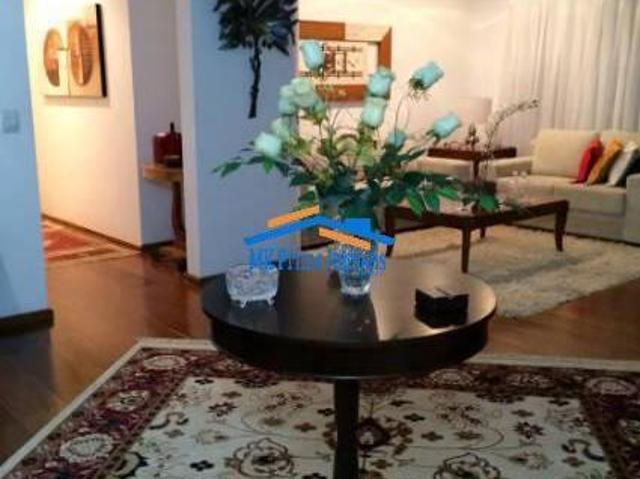Apartamento 240 m², 1 por andar, 4 suítes e 4 vagas na Vila Andrade/SP