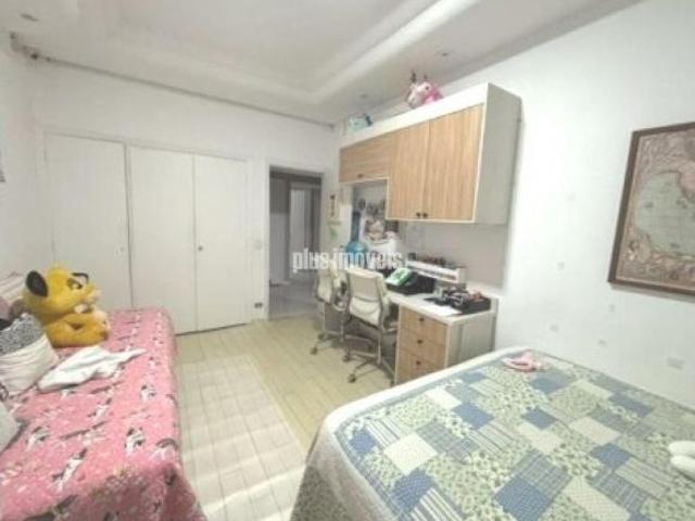 Apartamento 240 m², Jardim paulista, 3 suítes sendo uma máster,1 vaga de garagem,px av paulista