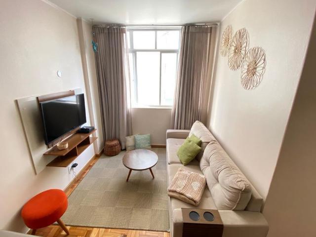 Apartamento 2/4 Mobiliado Na Barra, Perto Do Farol Da Barra