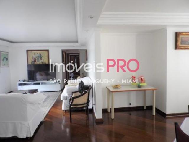Apartamento 260m² 4 Dormitórios para Venda em Moema