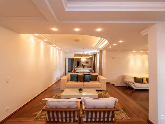 Apartamento, 261 m², 4 qts, 4 banh 3 vagas, Setor Oeste