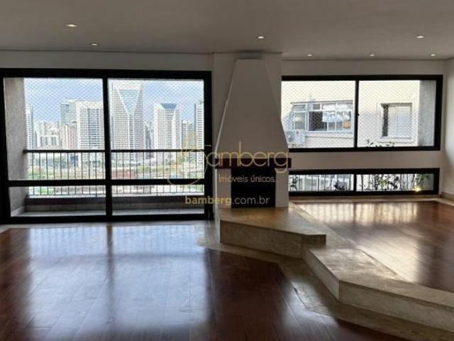 Apartamento 263m² 3 quartos 3 suítes 3 vagas Morumbi Real Parque