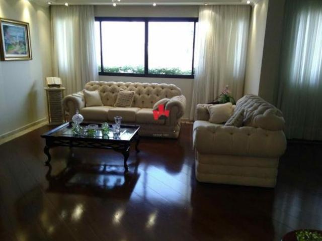 Apartamento 264 m², 4 quartos suítes, 4 vagas no Alto da Mooca. Condomínio Europa Cicero