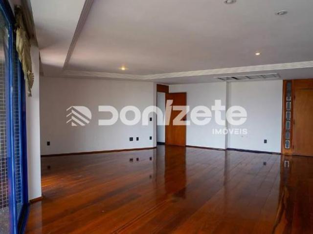 Apartamento 269 m² com 4 dormitórios, 3 suítes, Vila Bastos — Santo André, Financia