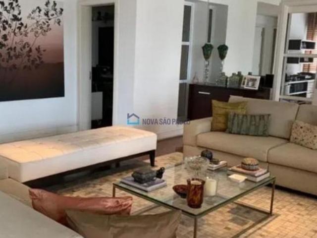 Apartamento 275m² Moema 4 Vagas