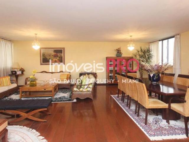 Apartamento 275m² 4 dormitórios para Venda em Moema