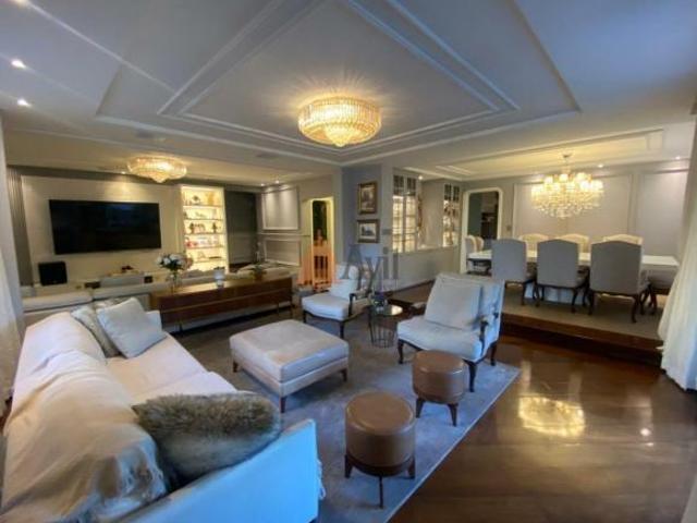 Apartamento 280m² com 4 quartos, 4 suítes à Venda no Anália Franco