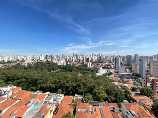 Apartamento 290 m², 3 quartos, 01 suíte e 2 vagas, próximo ao Parque da Aclimação