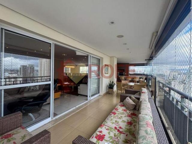 Apartamento | 290 m² | Andar Alto | 4 dormitorios | 3 Suítes 4ª Reversível | 5 Vagas | Campo Belo