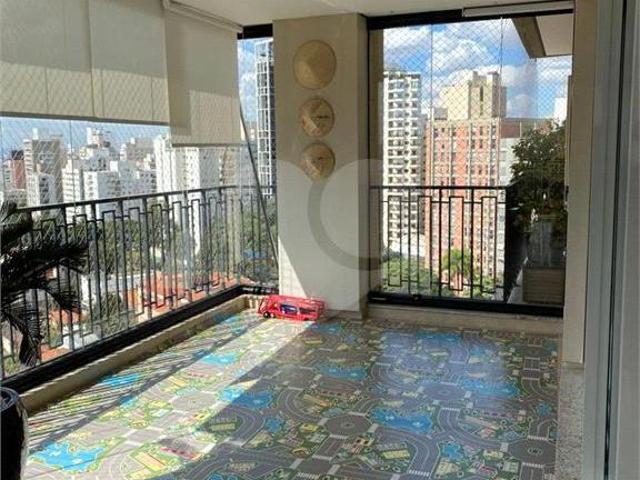 Apartamento 295m² 3 suítes e 4 vagas em PERDIZES!