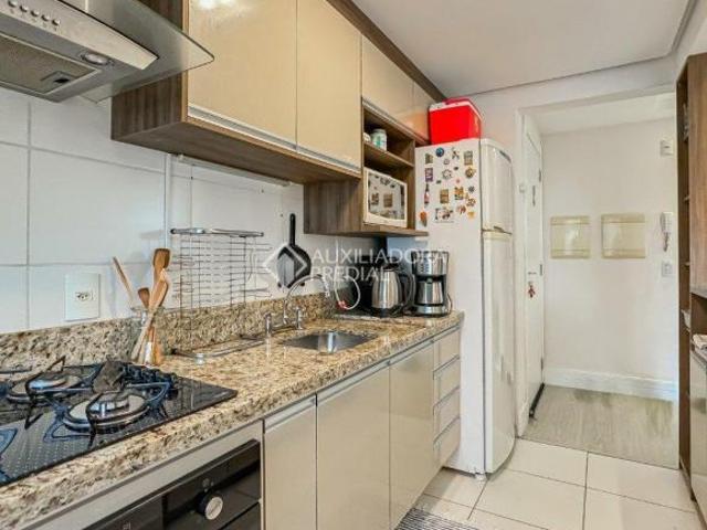 Apartamento 2 Dirmitórios 1 suíte no Passo da Areia