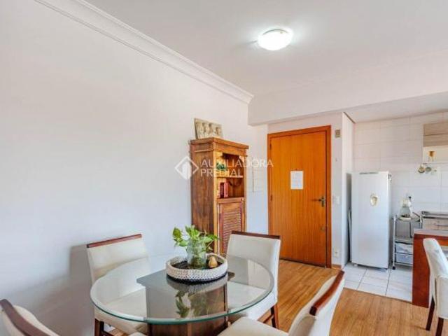 Apartamento 2 doemirórios, vaga, elevador e portaria