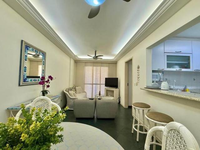 Apartamento 2 dorm, 1 suite, 2 vagas, piscina, à venda, Pitangueiras, Guaruj.