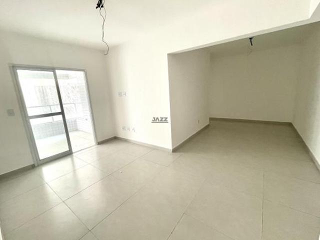 Apartamento 2 dorm, sendo 1 suite 50 metros da praia no Bairro Aviação
