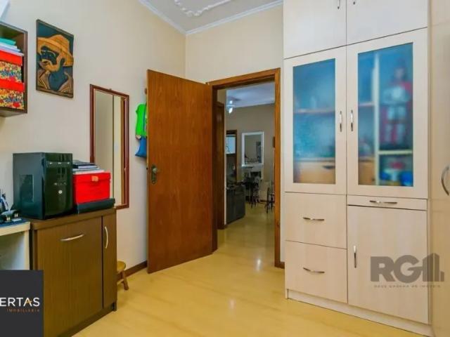 Apartamento 2 dormigtórios à venda Rua Teixeira de Freitas, Santo Antônio Porto Alegre