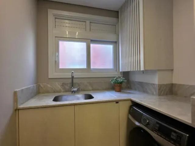 Apartamento 2 Dormitórios Bairro Avenida Central