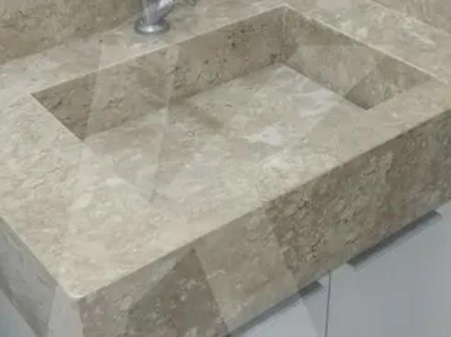 Apartamento 2 dormitórios, sacada, 1 vaga na Cachoeirinha