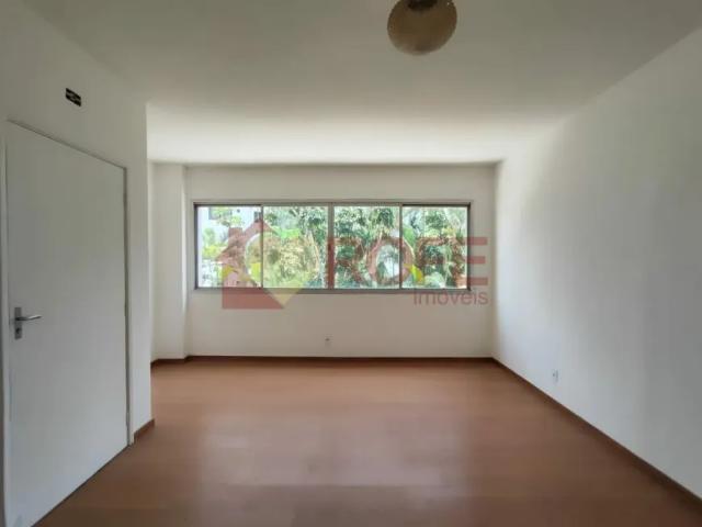 Apartamento 2 dormitórios sendo 1 suíte em moema pássaros, fora da rota aérea e perto do metrô