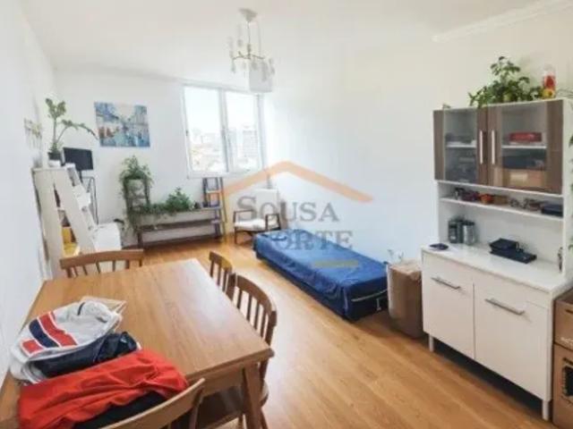 Apartamento, 2 dormitórios, 1 vaga de garagem. 76m² Parque Residencial da Lapa