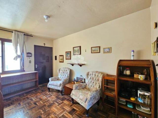 Apartamento 2 dormitório com vaga de garagem, Humaitá, Porto Alegre