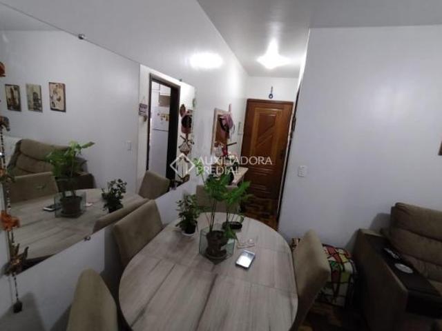 Apartamento 2 dormitório, à venda no bairro Camaquã, Porto Alegre