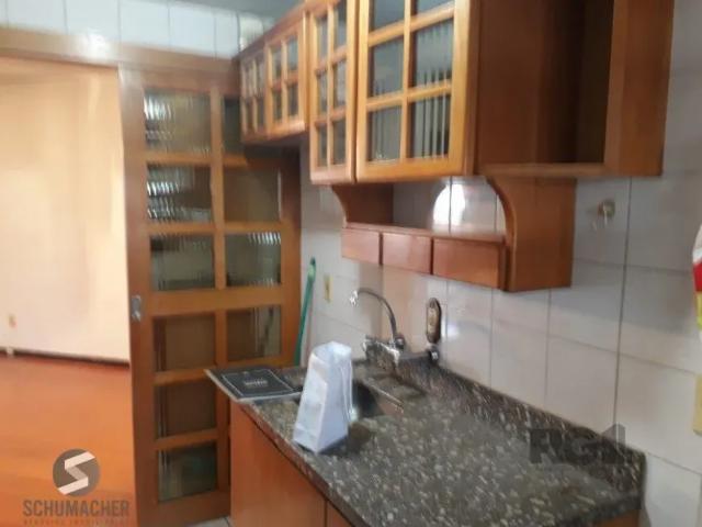 Apartamento 2 Dormitório s Bairro Petrópolis ANDAR ALTO Elevador e garagem